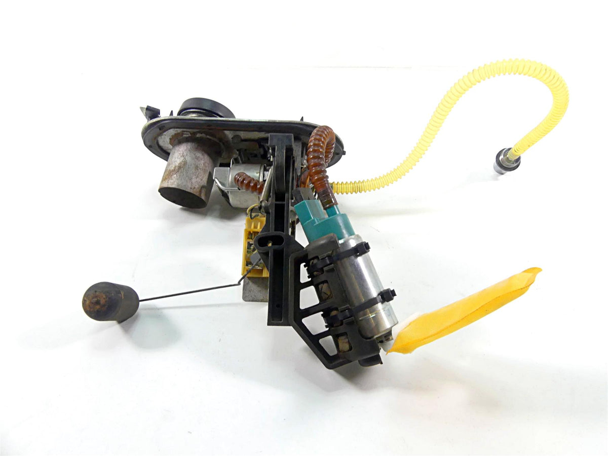 2003 Harley Touring FLHTCI E-Glide 100TH Fuel Gas Petrol Pump - Read ...