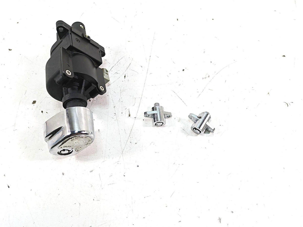 2015 Harley Touring FLHXS Street Glide Ignition Switch Key Set - Read ...