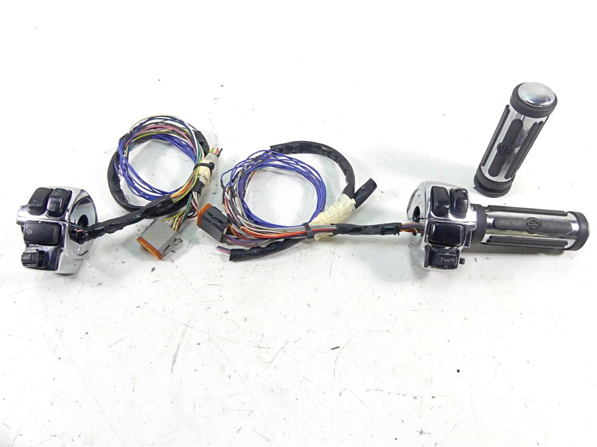 2002 Harley Touring FLHTC Electra Glide Chrome Hand Control Switch Set ...