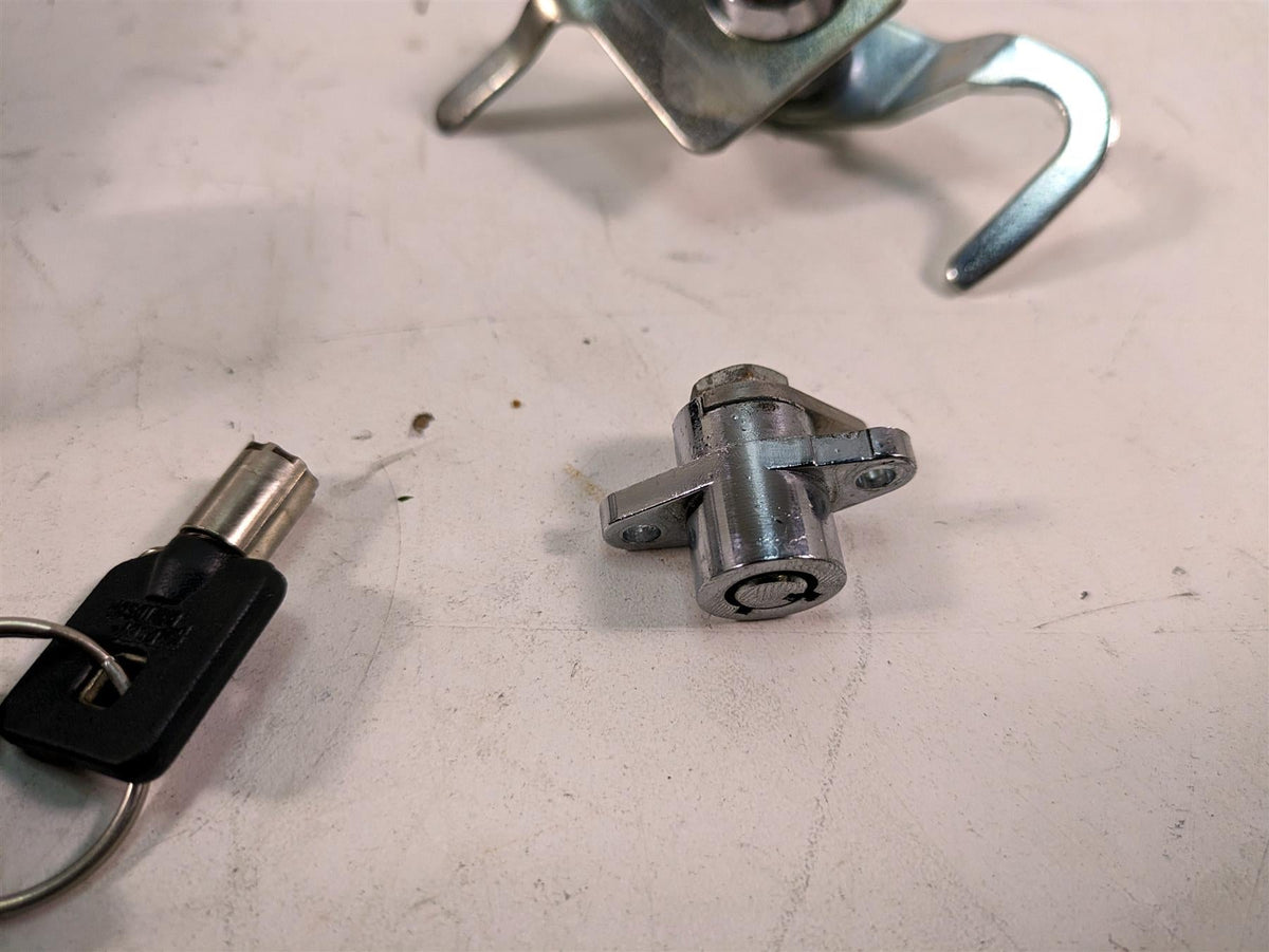 2006 Harley Touring FLHTCUI Electra Glide Ignition Switch Key Lock Set ...