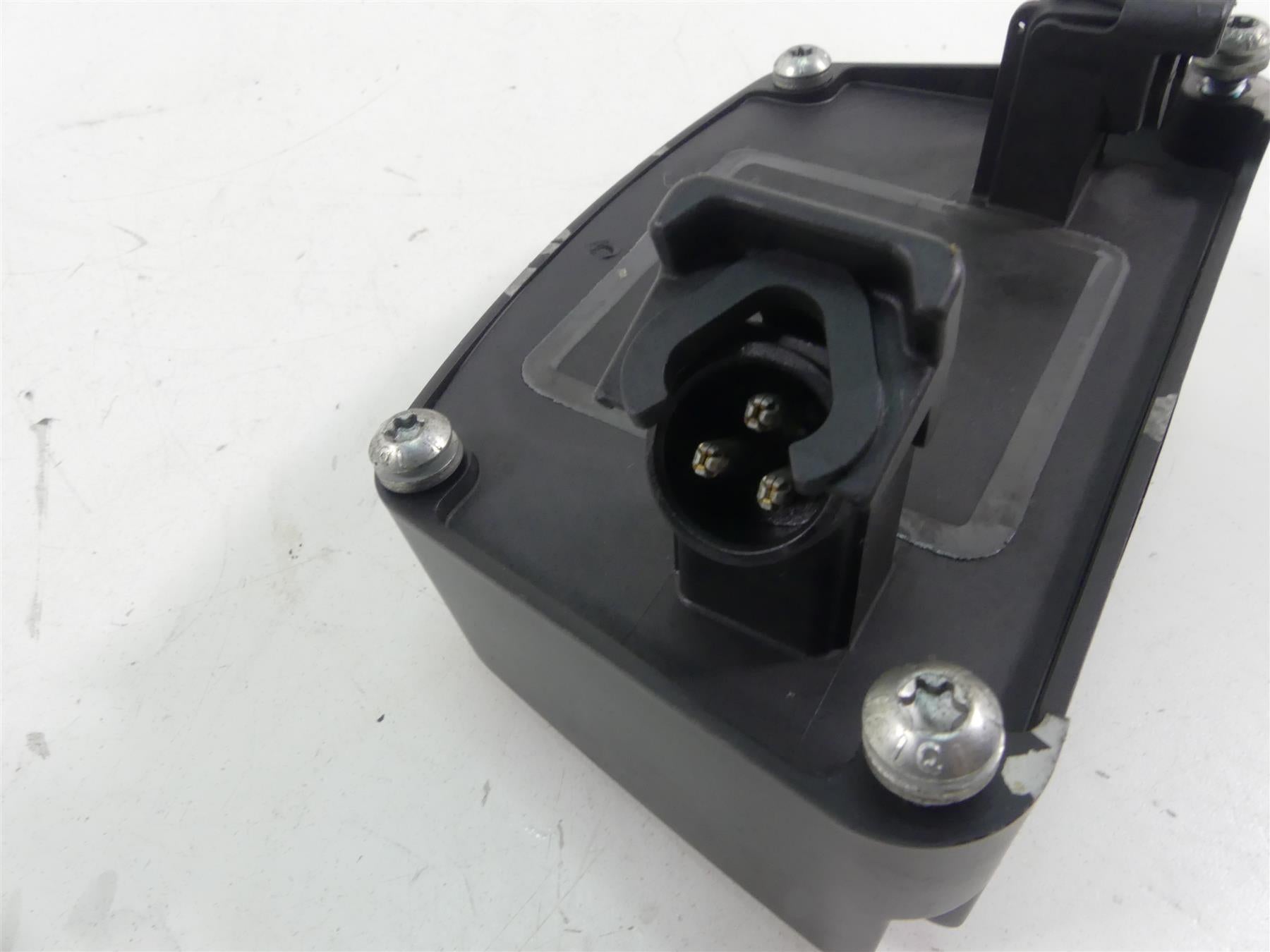 2017 Harley Touring FLHTKL Electra Glide Rectifier Voltage Regulator ...