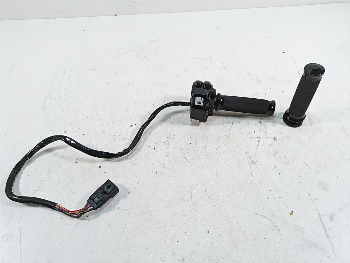 2009 Harley Touring FLHTCU Electra Glide Right Control Switch - Read ...